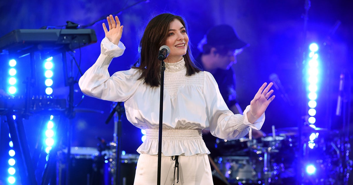 Lorde Accused Of 'Jew-Hatred' By Celebrity Rabbi In Full-Page ...