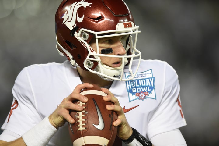 Washington State Quarterback Tyler Hilinski Found Dead In Apparent ...