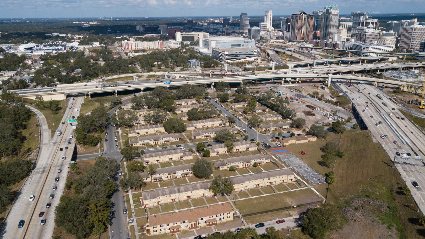 Even Breathing Is A Risk In One Of Orlando's Poorest Neighborhoods ...