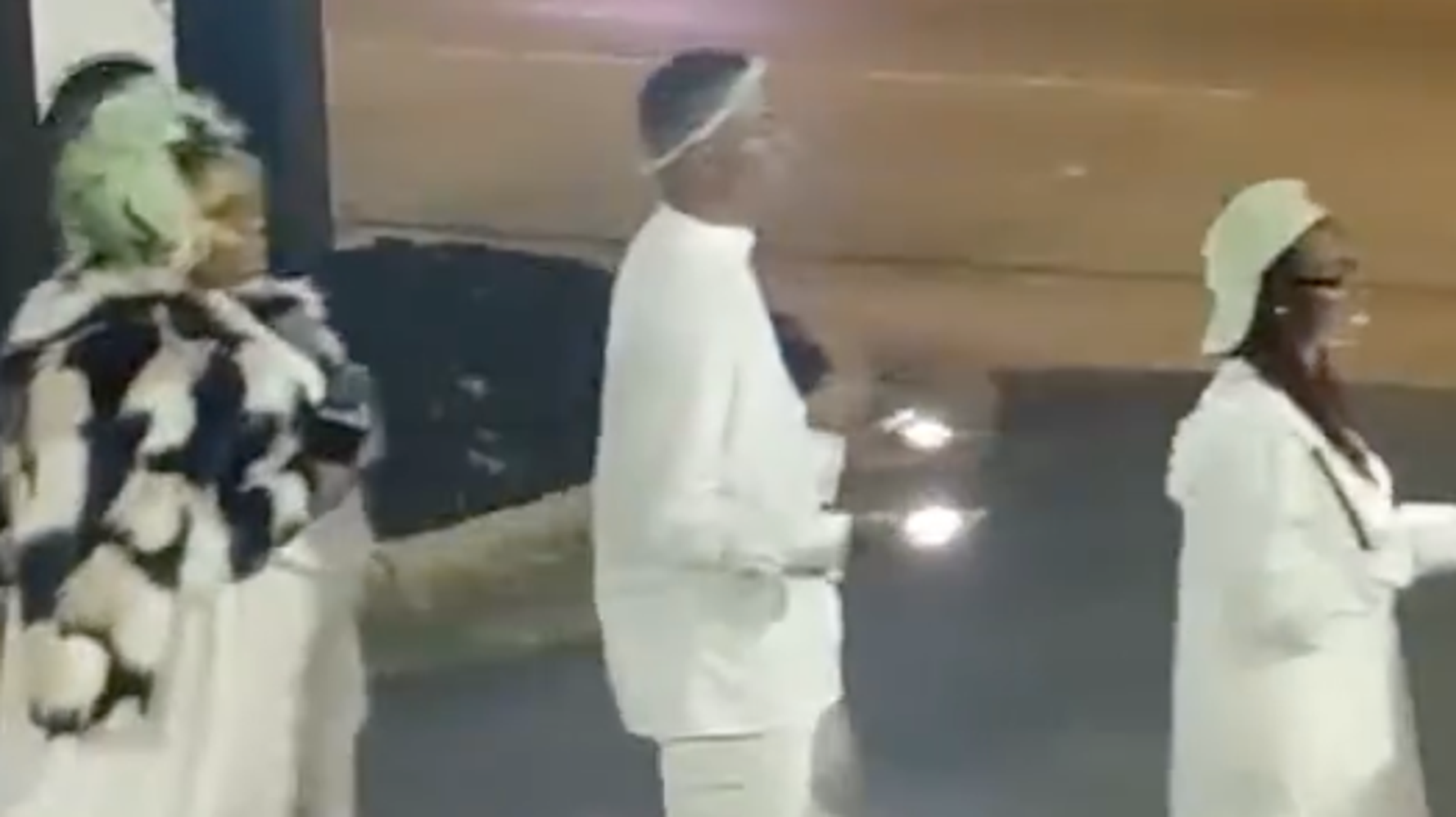 Heartbroken Locals Hold Candlelight Vigil For Taco Bell That Burned ...