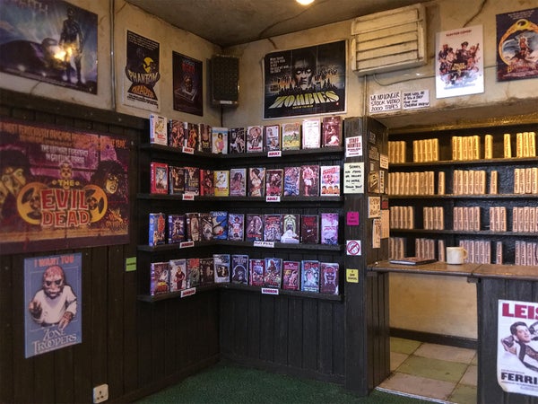 This Guy's Tiny Re-Creation Of A '90s Video Store Is A Nostalgic Rewind ...
