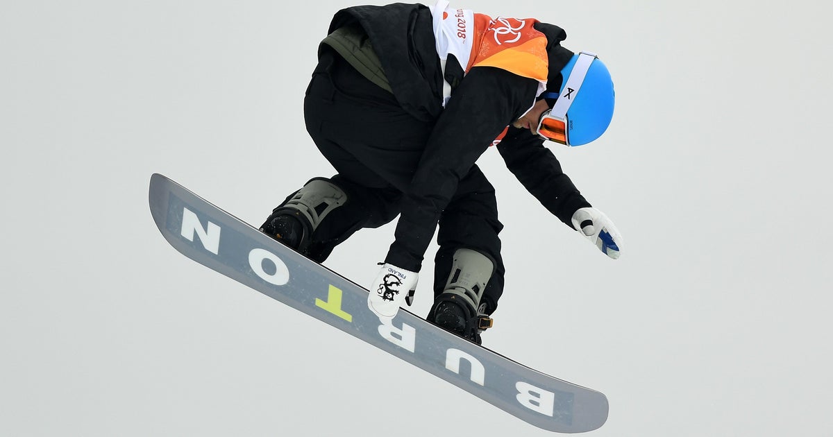 Olympic Snowboarding Coach Keeps Calm During Competition In Most Low ...