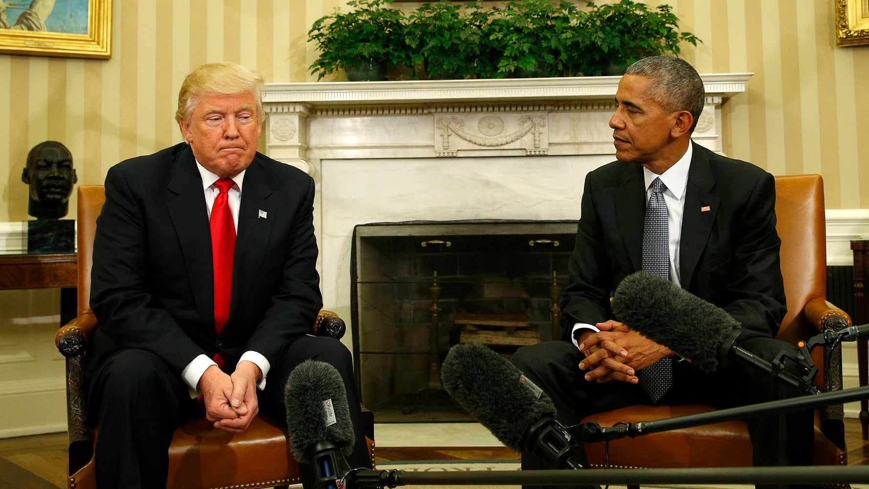 Donald Trump Attacks Barack Obama In Tweet That Defies Logic And Facts ...