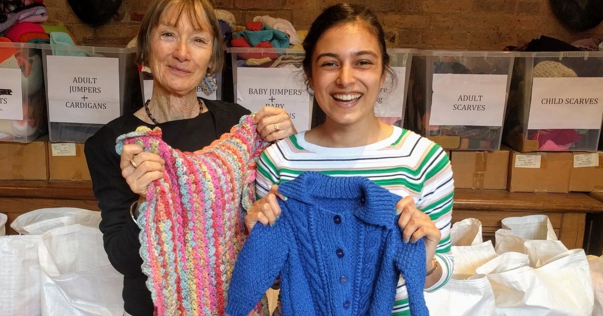 How 22,000 Kind Knitters Across The UK Are Helping People In Need ...