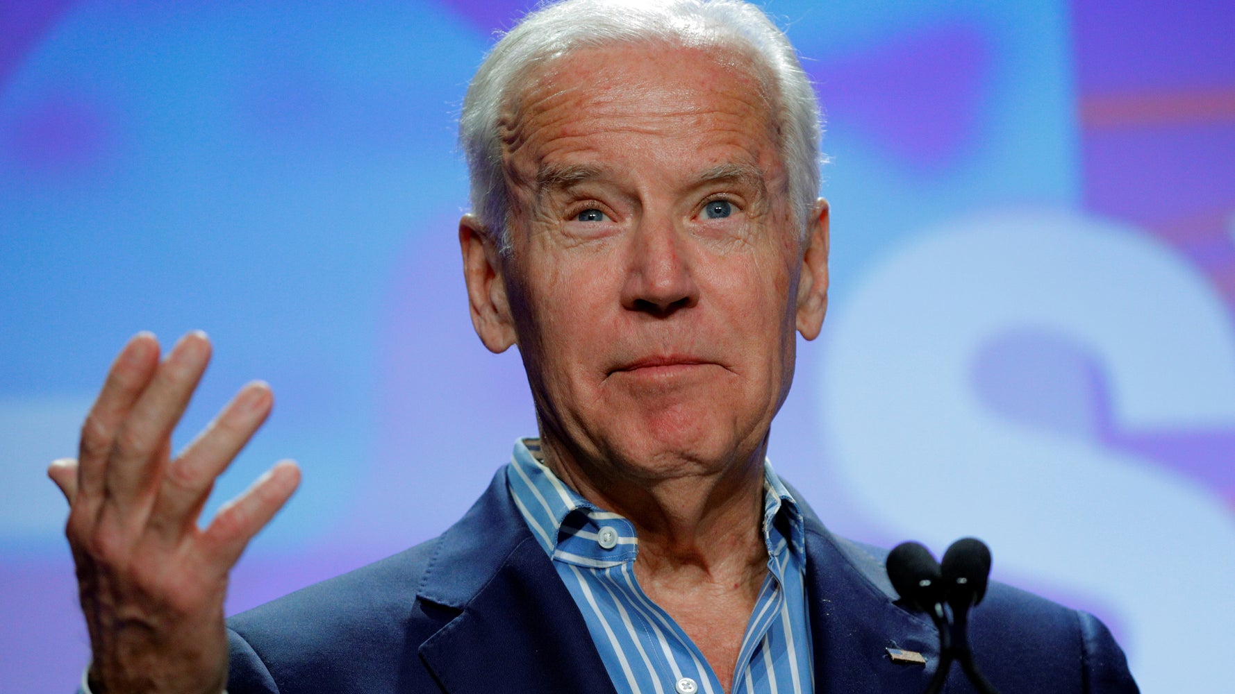 Viral Photo Of Joe Biden's Chat With A Homeless Man Is Melting Frozen ...