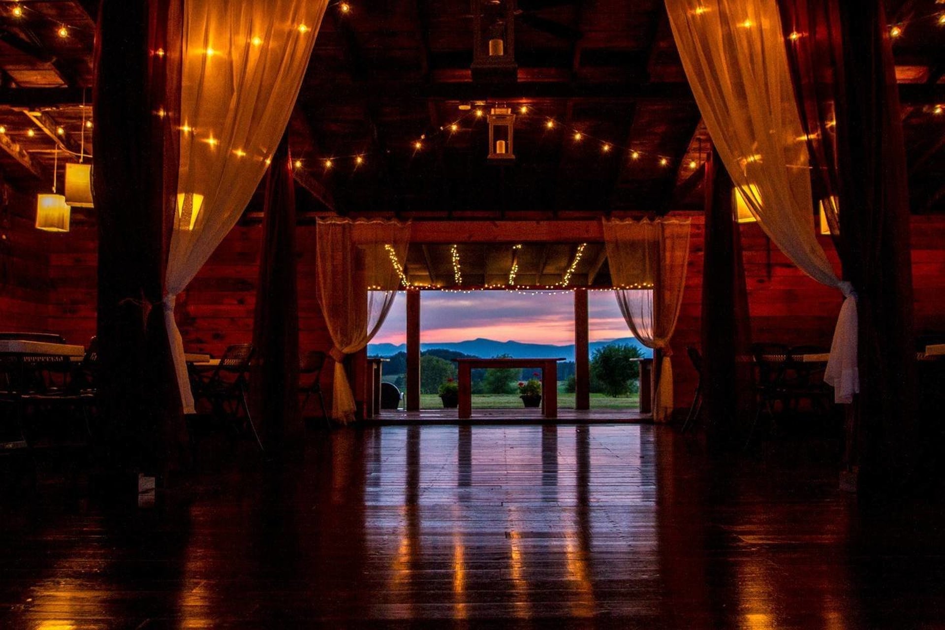 16 Simply Stunning Airbnbs For Weddings | HuffPost Life