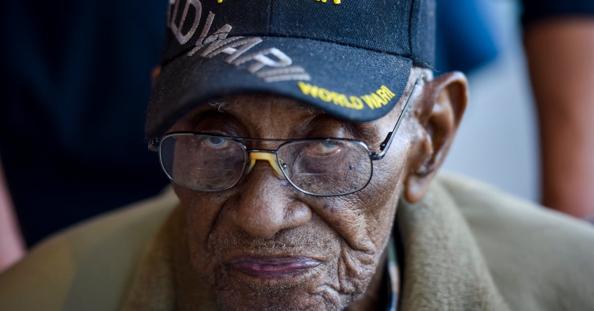 Oldest Known Man In America Says He Smokes A Dozen Cigars A Day ...