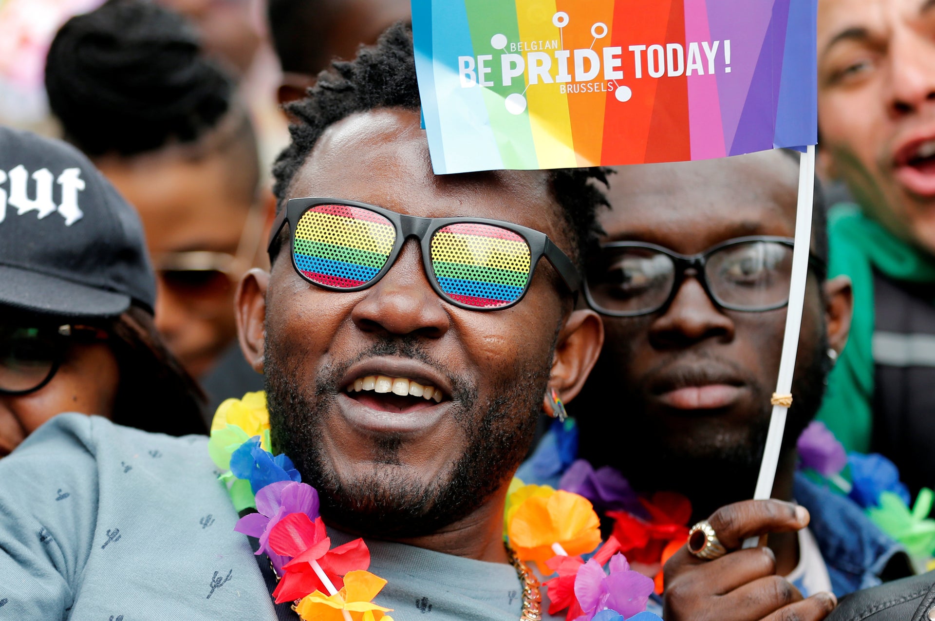 37 Beautiful Photos Of LGBTQ Pride Celebrations Around The World ...