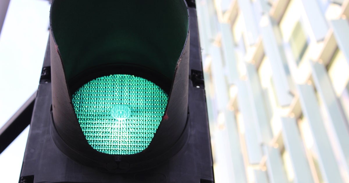 Smart Traffic Lights Could Actually Cut Harmful Car Emissions ...