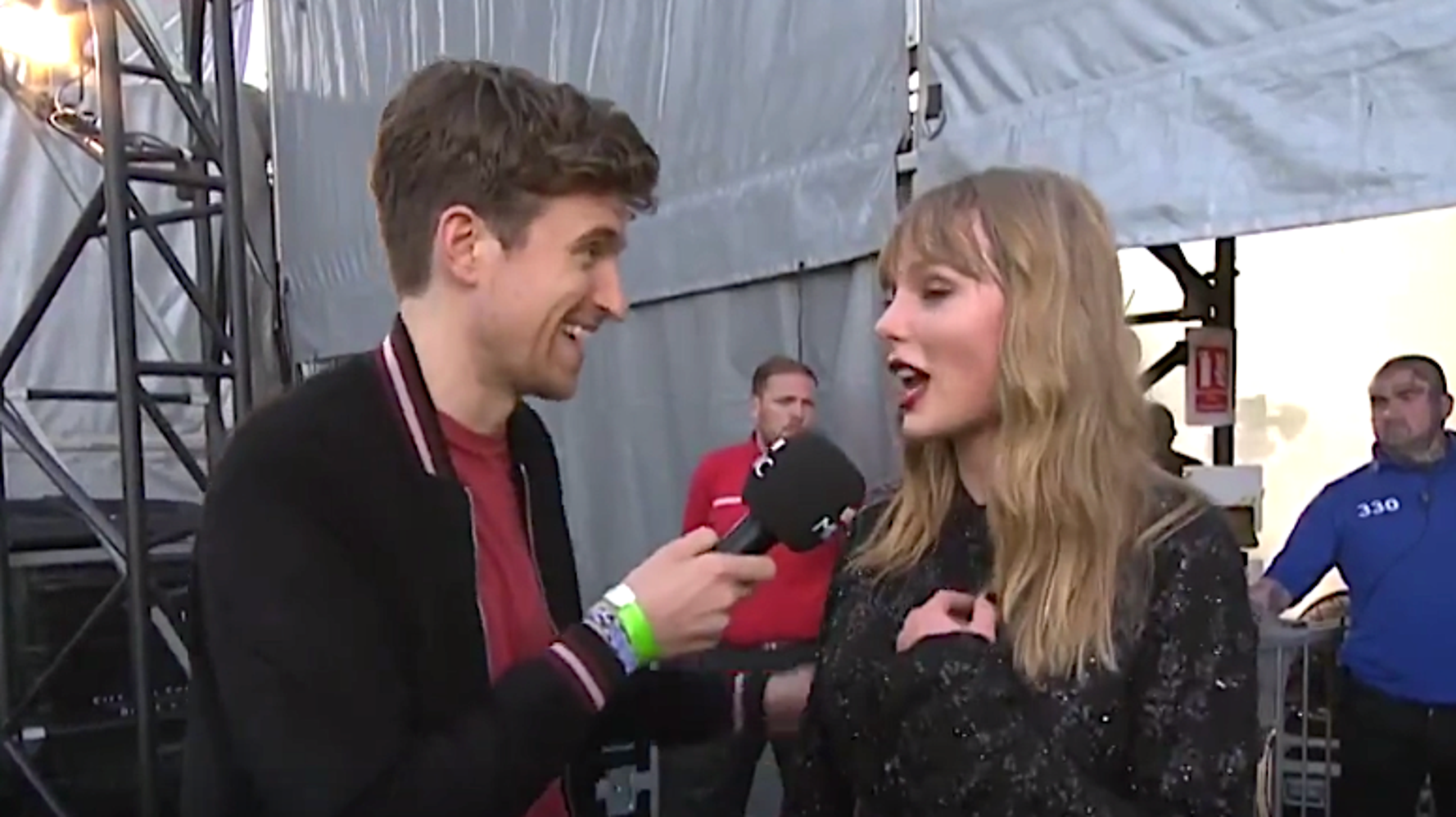 Taylor Swift Told To Shower By Cheeky Interviewer And Fans React | HuffPost