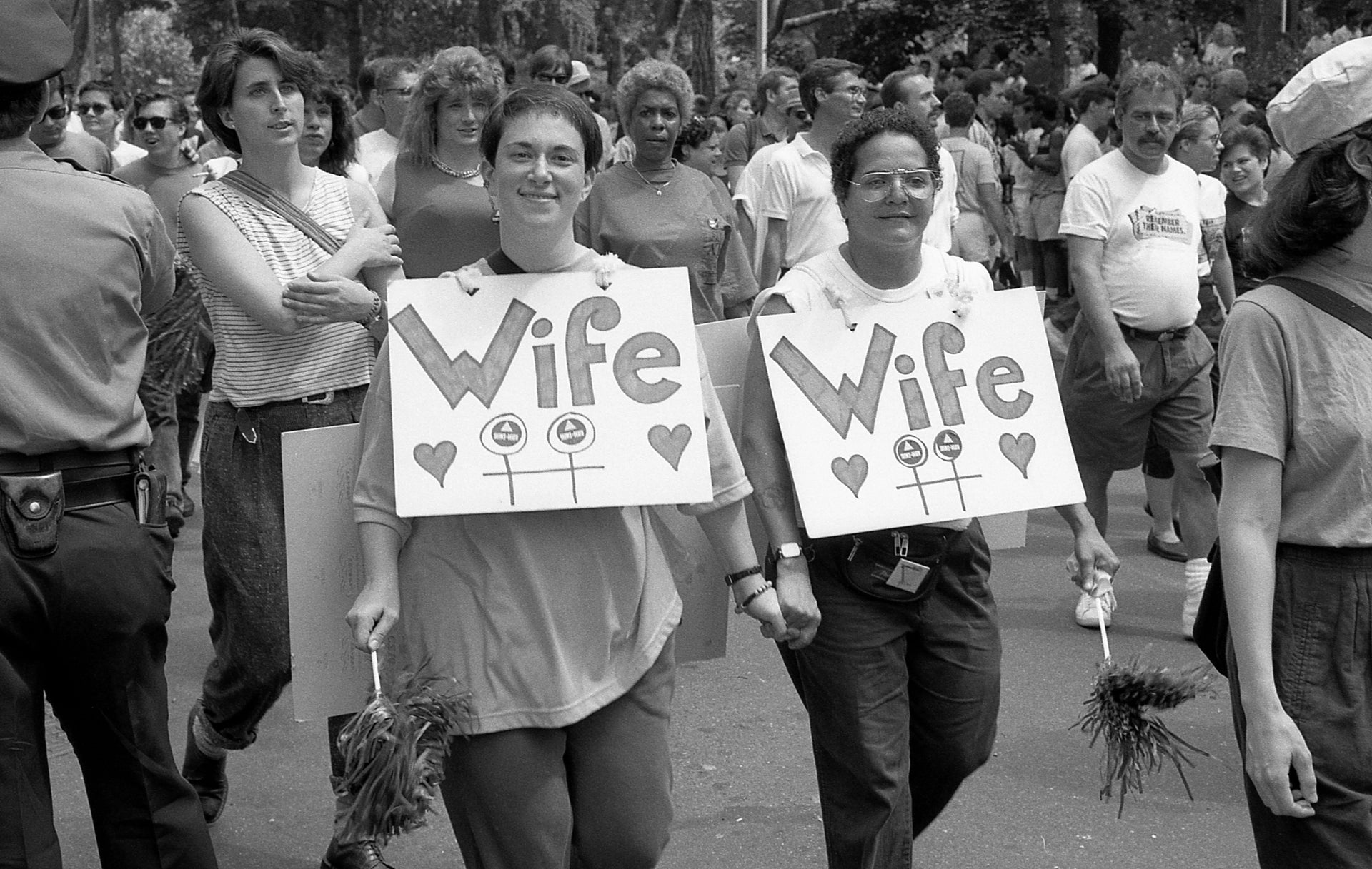 22 Incredible Photos Of LGBTQ Pride Celebrations Over The Decades ...