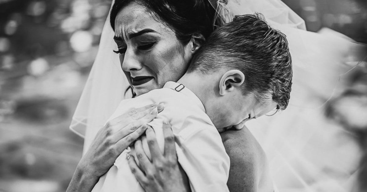 27 Award-Winning Wedding Photos That Are Too Stunning To Look Away From ...