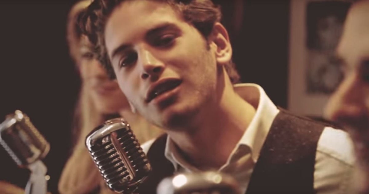 'Love Island': Eyal Booker Sings Meghan Trainor's 'All About That Bass ...