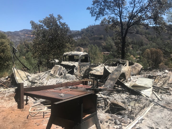 California Wildfire Survivors Return Home -- Some To Total Devastation ...