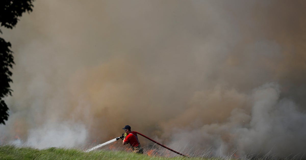 Arsonists Seen Lighting Fires As Saddleworth Moor Fire Rages On ...