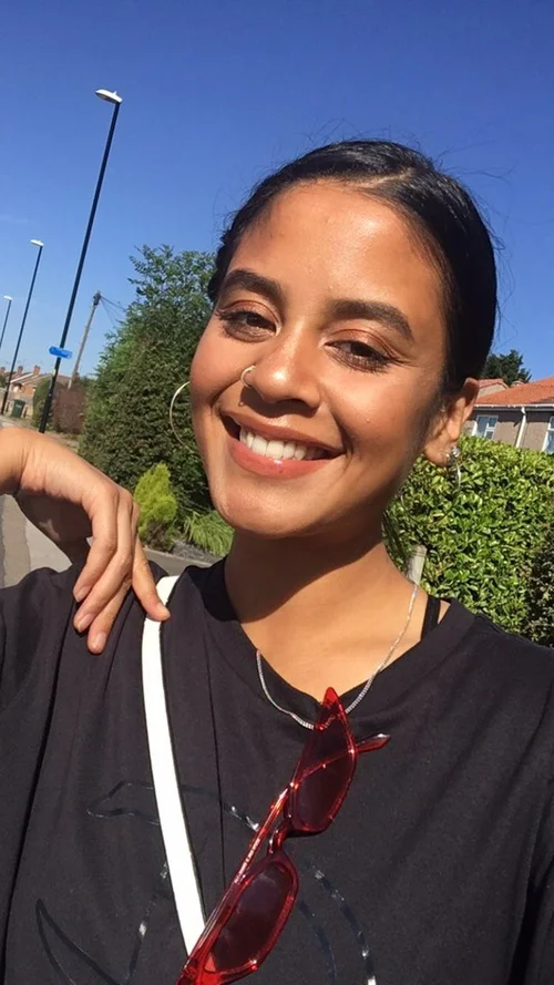 Helen Bloomer's Instagram, Twitter & Facebook on IDCrawl