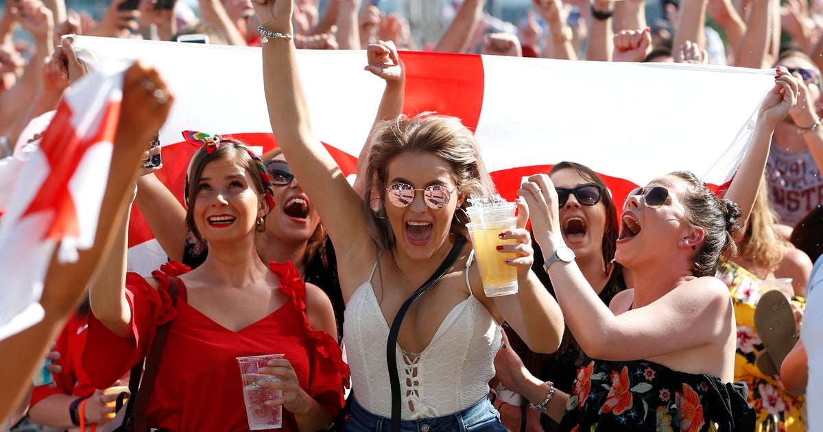 Football Fans Will Throw Away 300,000 Plastic Pint Glasses During ...