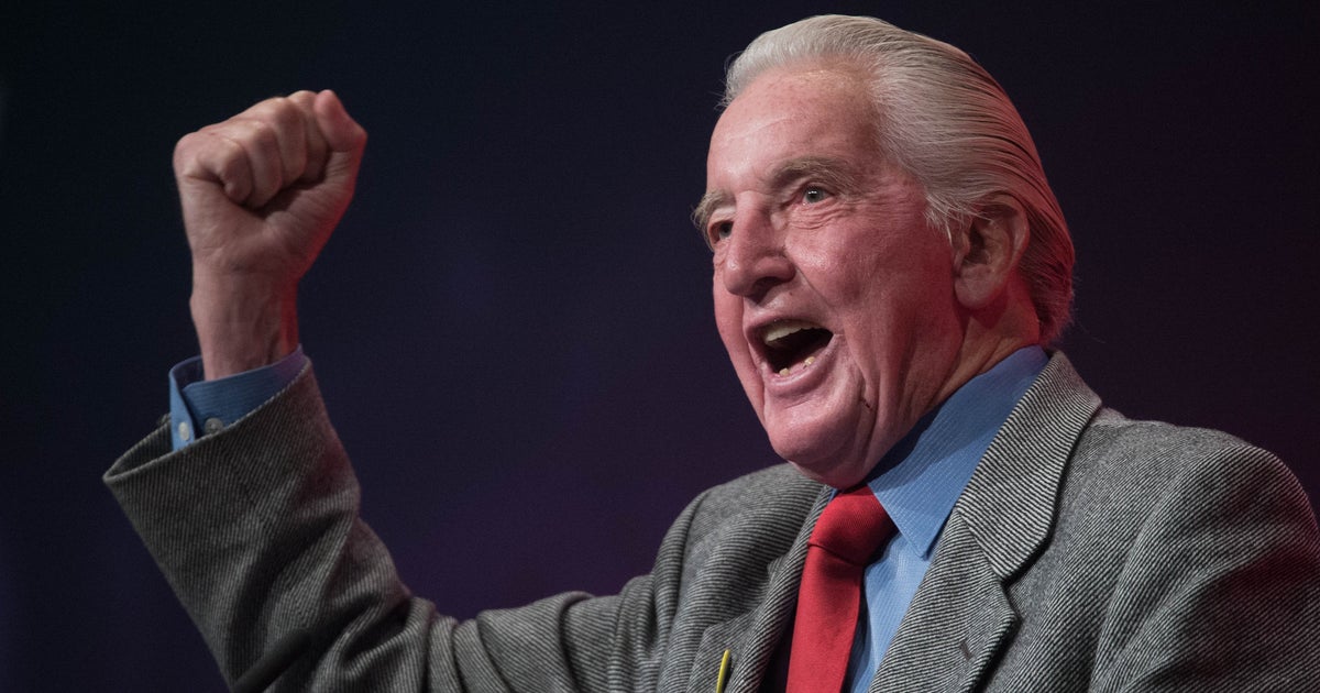 Labour MP Dennis Skinner Calls Donald Trump A 'Fascist' In House Of ...