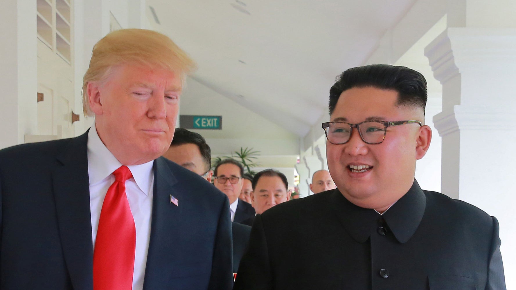 Trump Posts A ‘Very Nice Note’ From Kim Jong Un And Twitter Users Pile ...