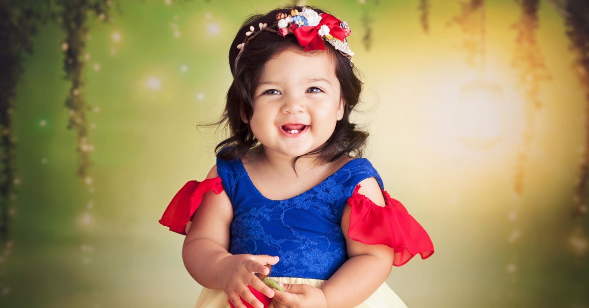 Tiny Disney Princesses Who Went Viral Are Back With More Cuteness ...