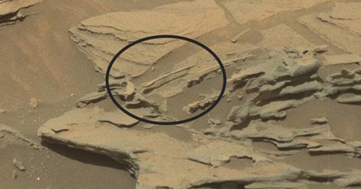Mars Rover Captures Image Of Spoon-Shaped Rock | HuffPost Videos