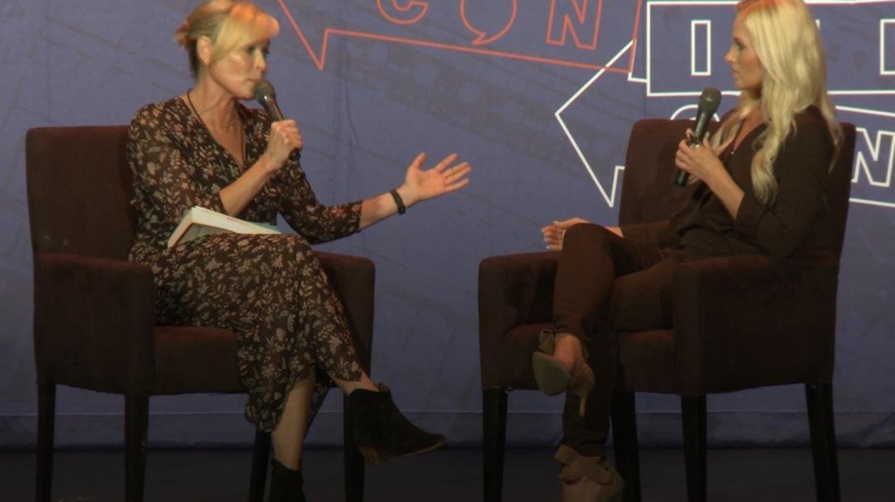 Chelsea vs. Tomi At Politicon | HuffPost