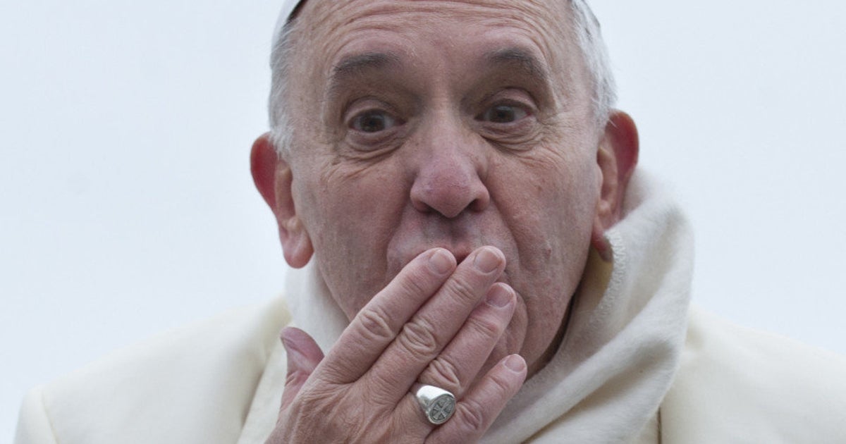 Birds Immediately Attack Doves Pope Francis Releases | HuffPost Videos