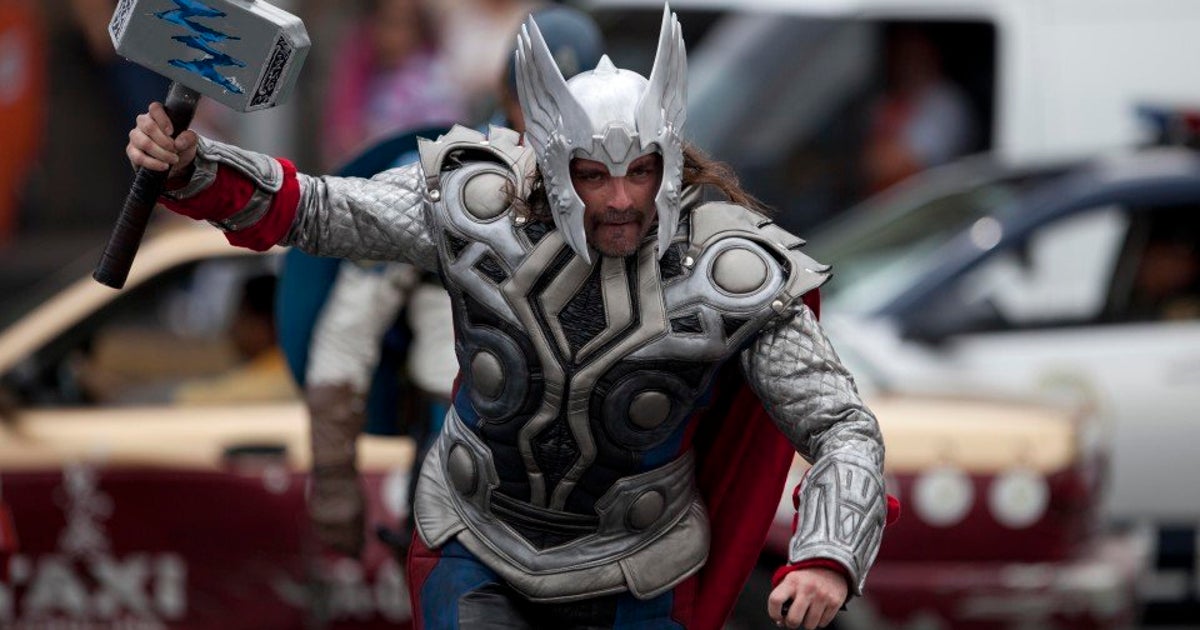 What The New Female Thor Means For The Future Of Female Superheroes ...