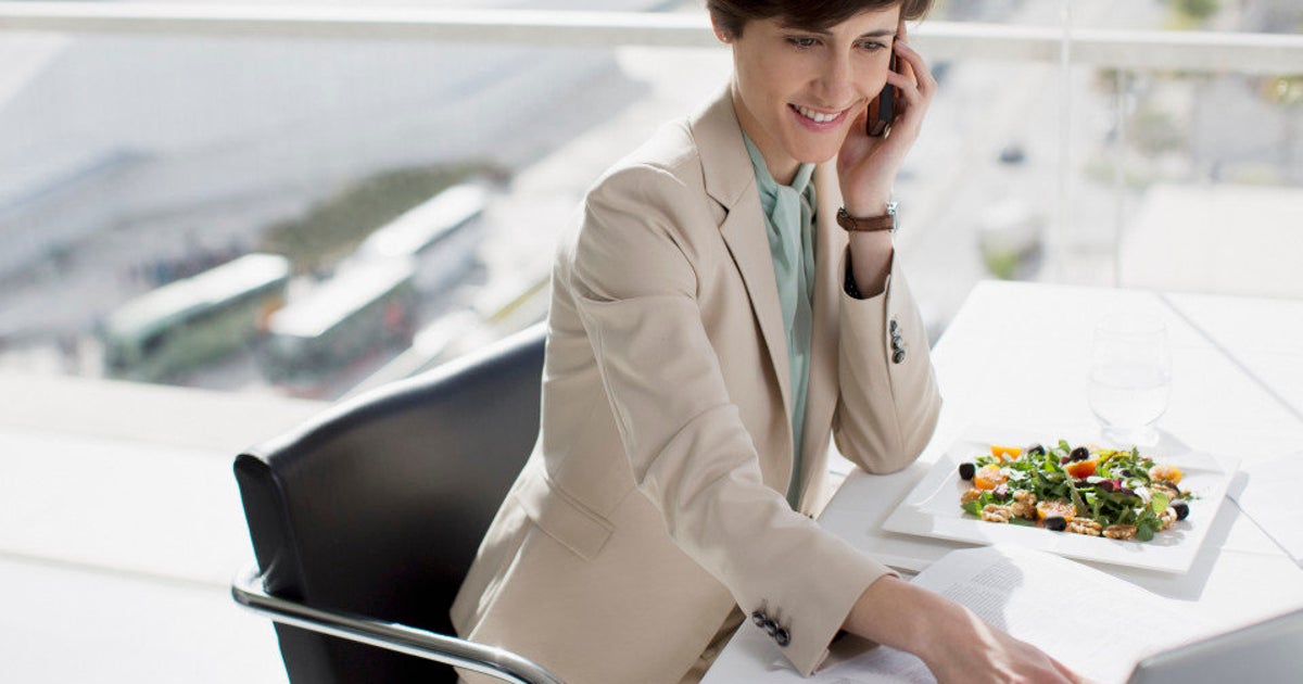 Why You Should Rethink Eating Lunch At Your Desk | HuffPost Videos