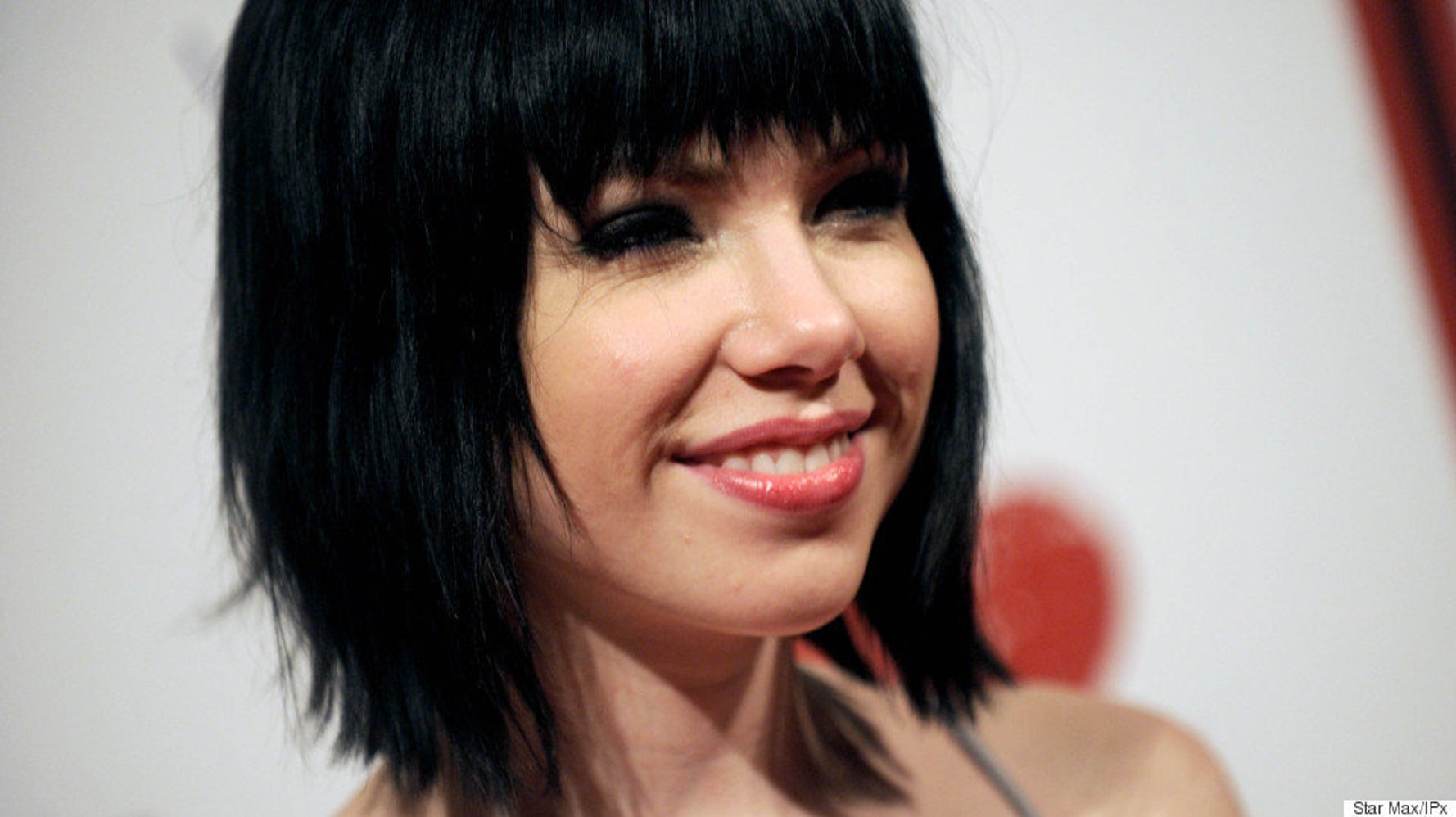 Carly Rae Jepsen Dishes On Making Run Away With Me Video With Her Bf Huffpost Videos