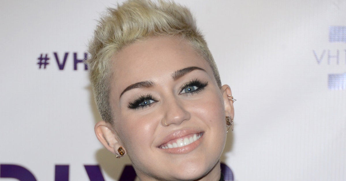 Miley Cyrus Channels Straight '90s | HuffPost Videos