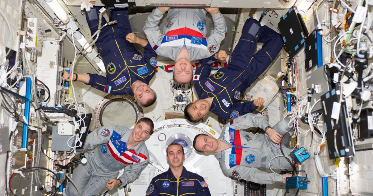 Astronauts LIVE (From Space!) | HuffPost Videos