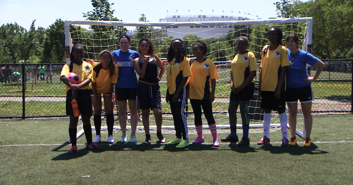 How A Soccer Team Is Helping Undocumented Girls In The U.S. | HuffPost ...