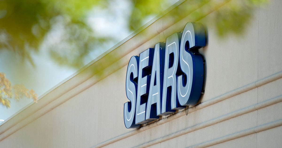 Retail Analyst Brian Sozzi Discusses His Photos Of Messy Sears Stores | HuffPost Videos