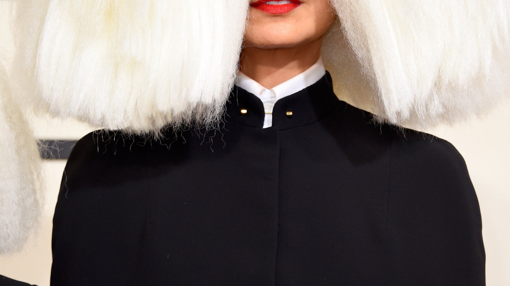 Sia Flashes Smile In Rare Instagram Photo | HuffPost