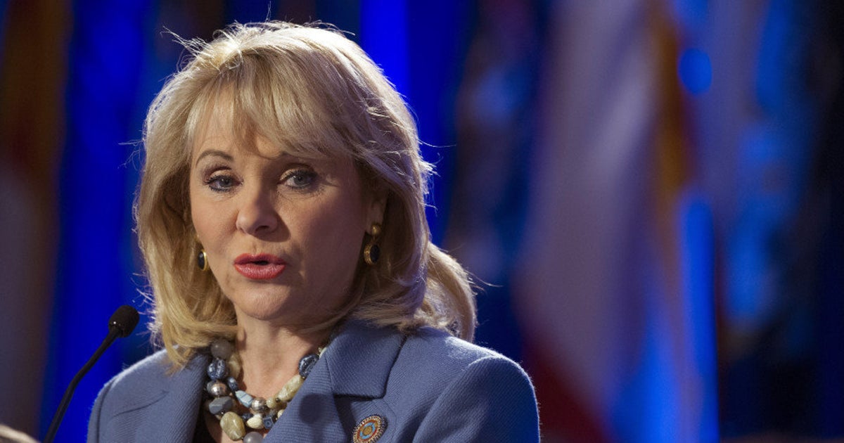 Mary Fallin Signs Ban On Minimum Wage Increase | HuffPost Videos