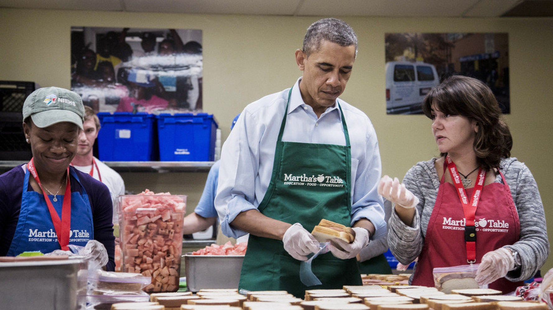 Obama Volunteers At D.C. Charity To Raise Awareness For Furloughed ...