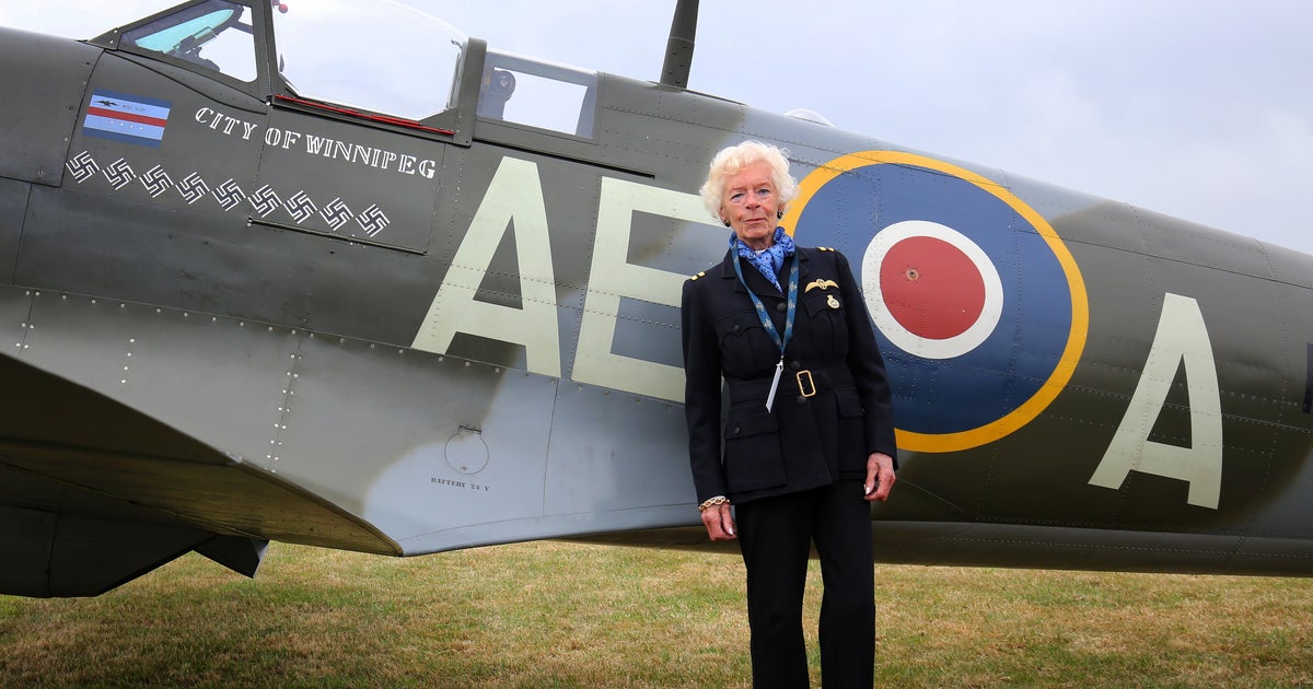 WW2 Spitfire Pilot Mary Ellis Dies Aged 101 | HuffPost UK News