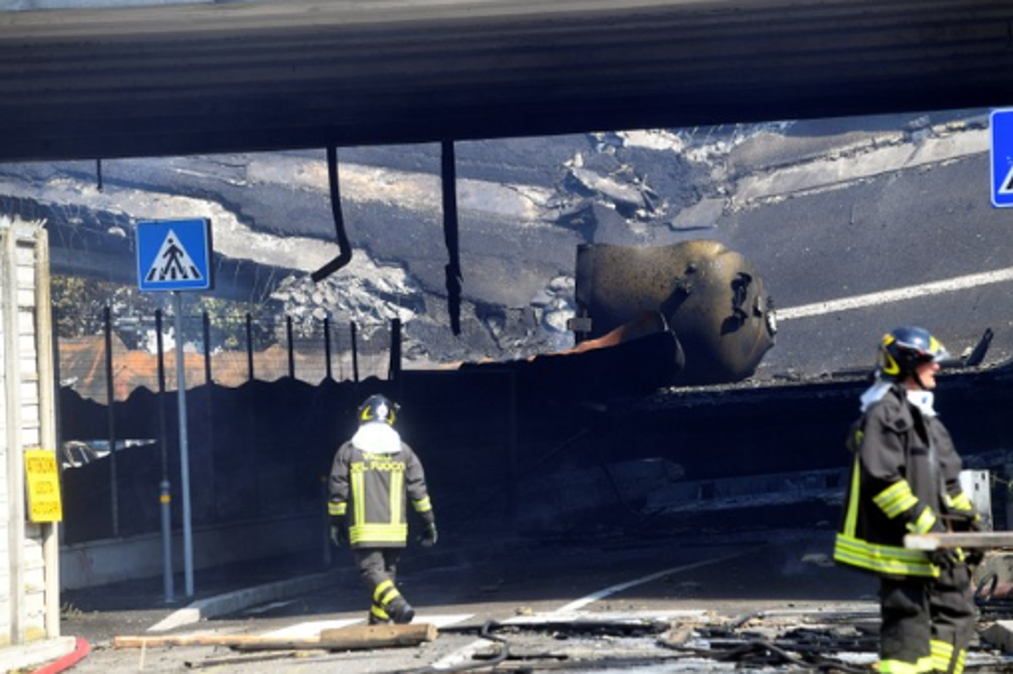 Italy Explosion: Truck Crash Sparks Huge Fireball On Motorway Near ...