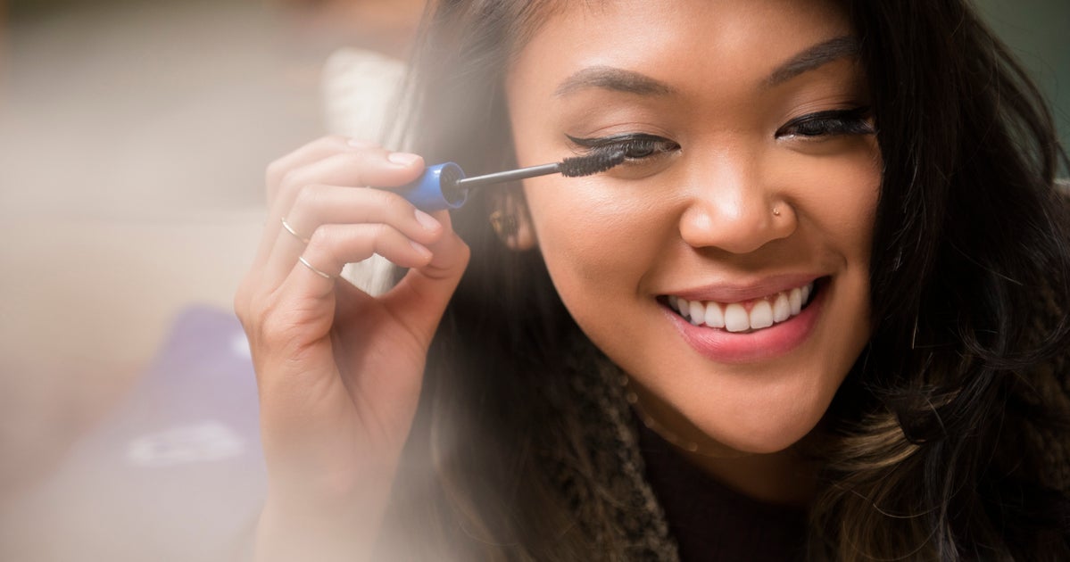 12 Smart Makeup Hacks From Beauty Lovers On Reddit | HuffPost Life