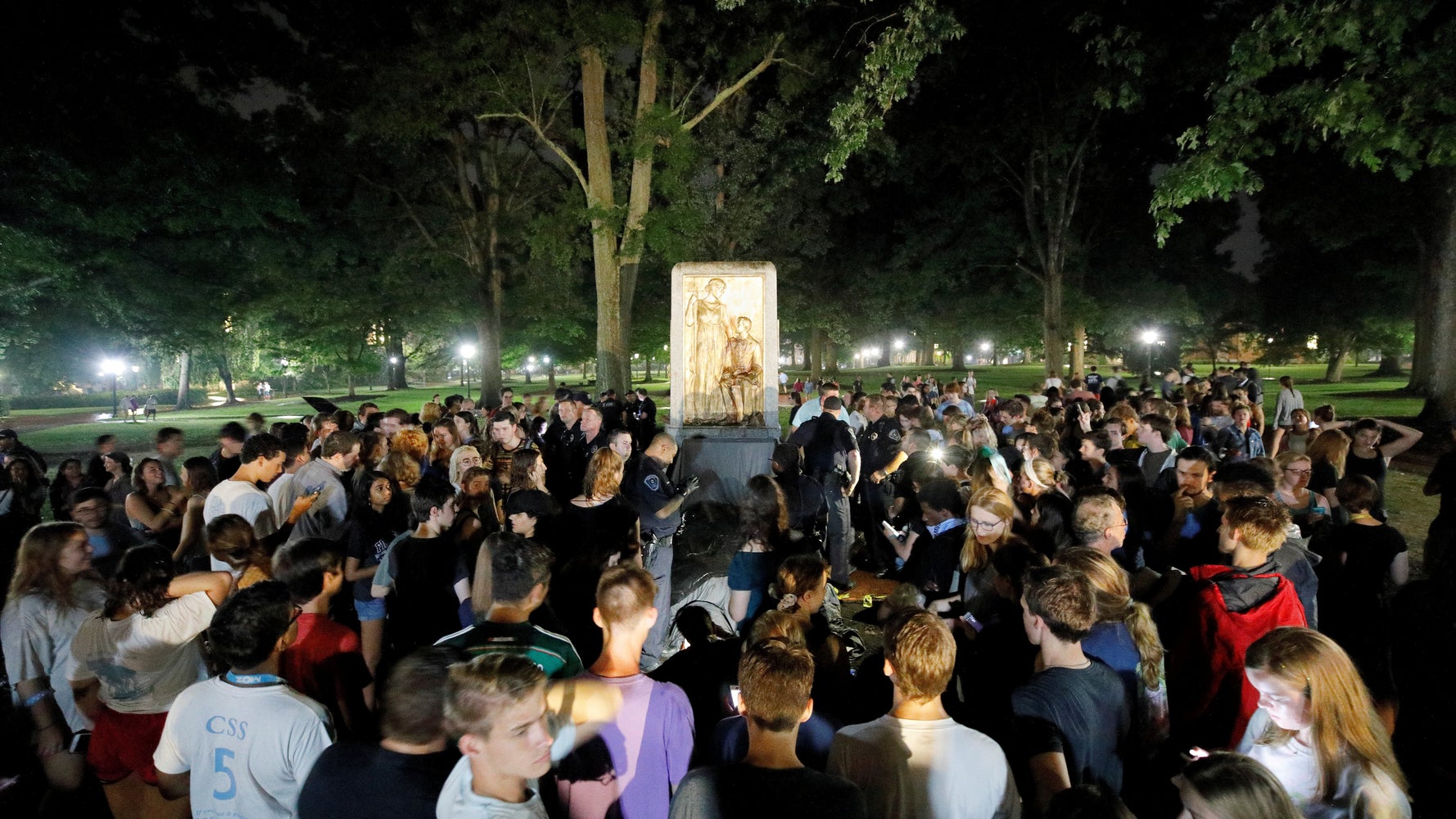 UNC Officials Condemn Silent Sam Confederate Statue Toppling | HuffPost ...