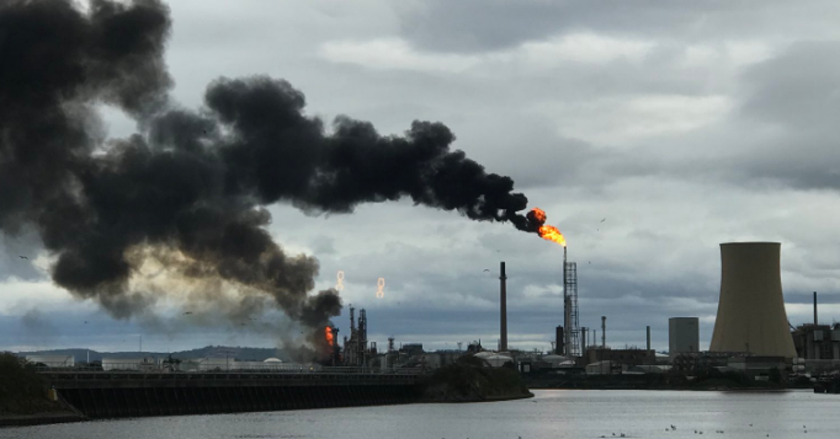 Stanlow Oil Refinery: Hundreds Evacuated As Fire Crews Tackle Blaze ...