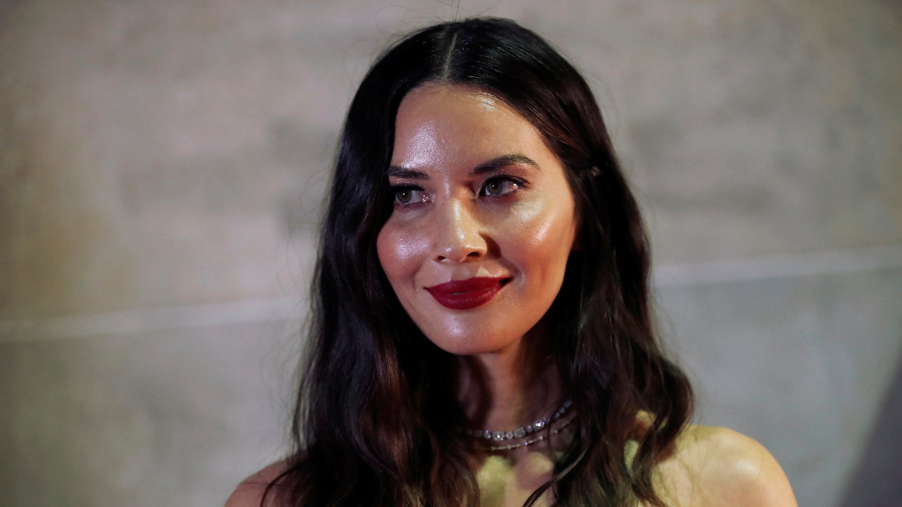 Olivia Munn Gets The Predator Actor Cut From Movie After Learning He