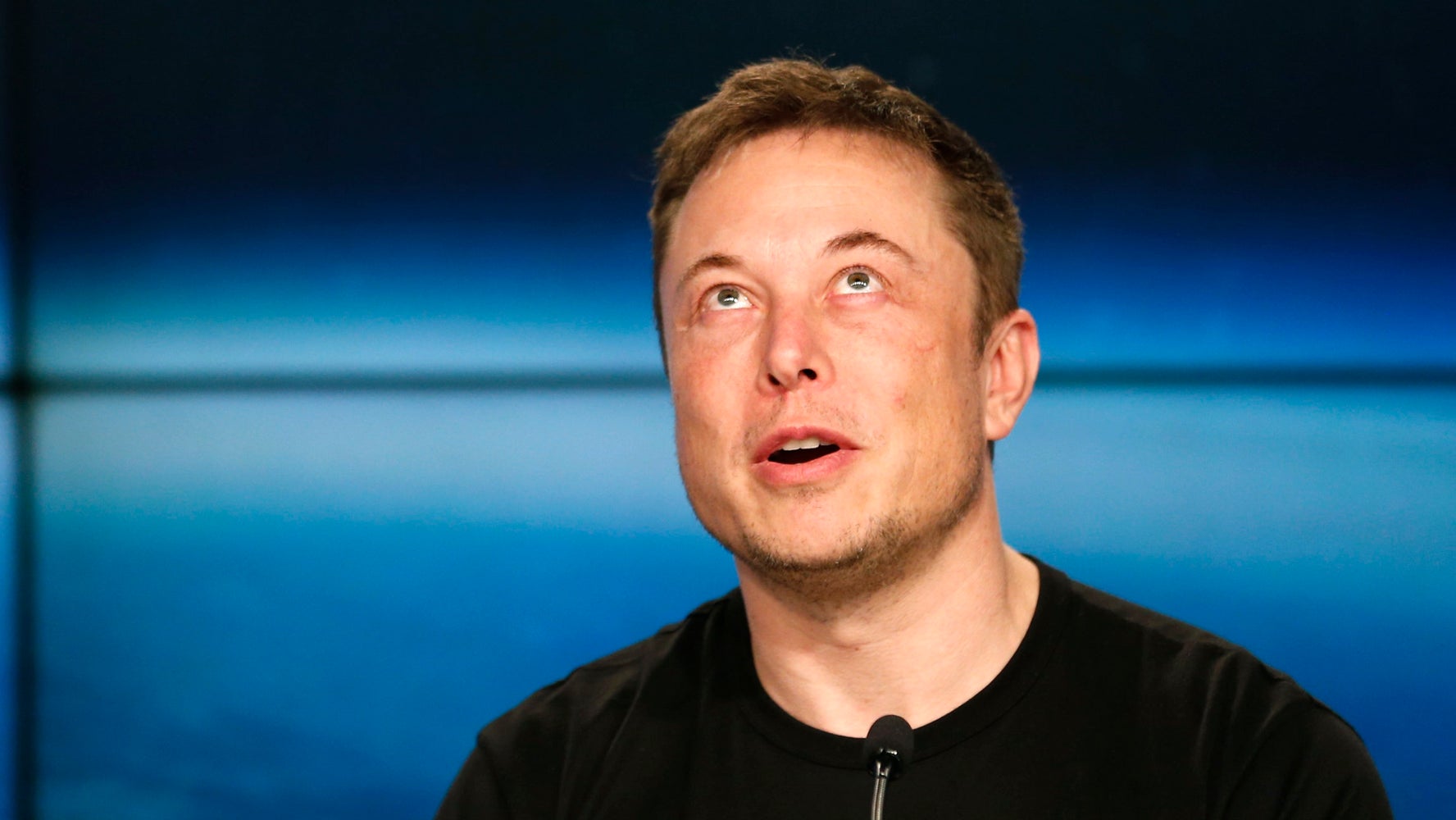 SpaceX President Calls Elon Musk ‘A Brilliant Man,’ Despite Bizarre ...