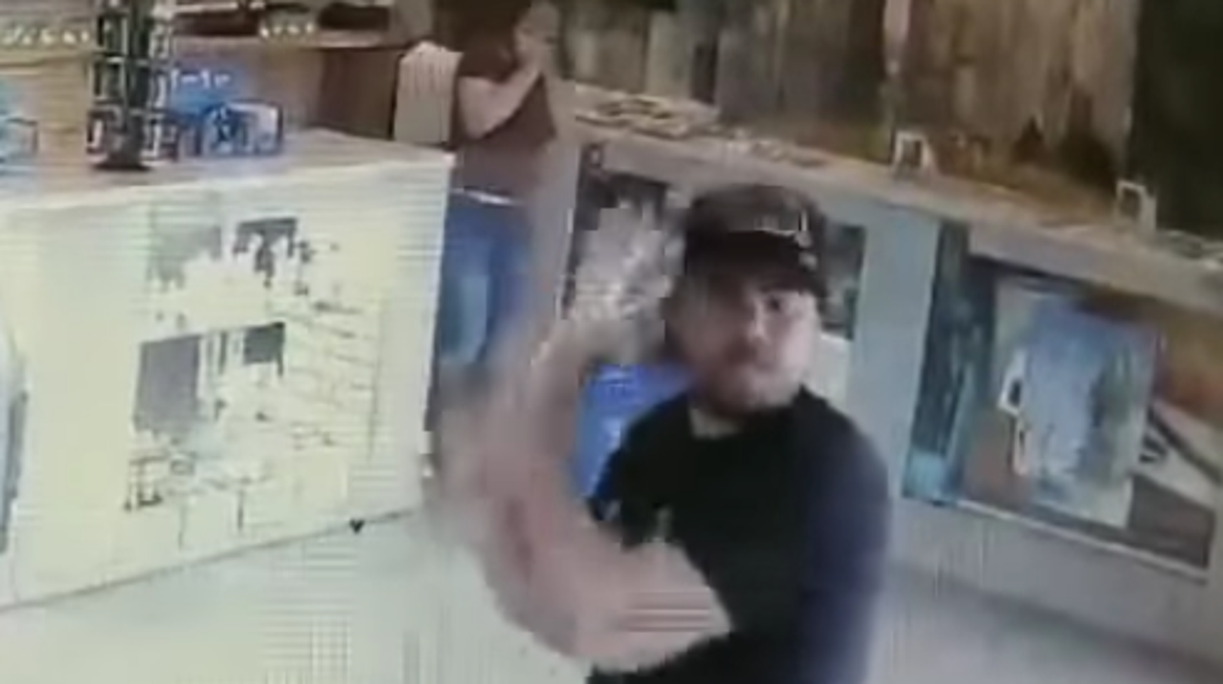 Pot Shop Employee Fights Off Attackers With Trusty Glass Bong | HuffPost