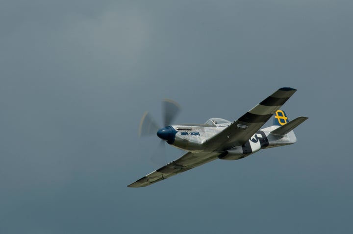 Ohio Plane Crash Leaves 2 Killed, 1 Injured | HuffPost Life