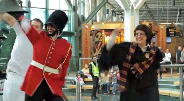 Vancouver Airport Flash Mob To Celebrate Queen's Diamond Jubilee And ...