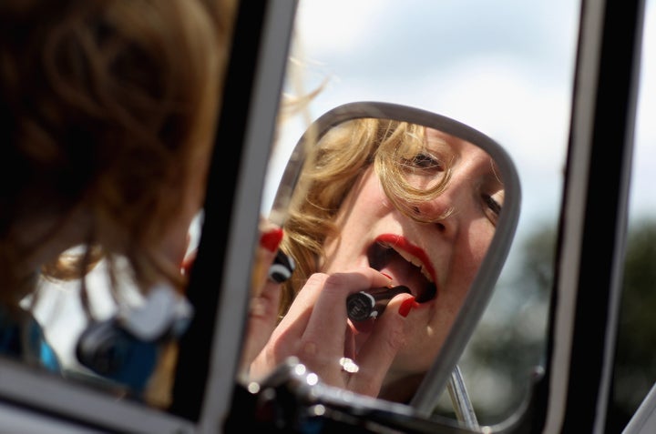 Francine Siddaway Fired For Allegedly Wearing Too Much Makeup ...