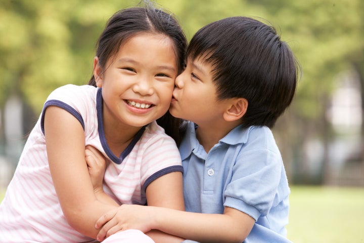 Shutterbug: 10 Pictures To Take Of Your Tots Each Month | HuffPost Life