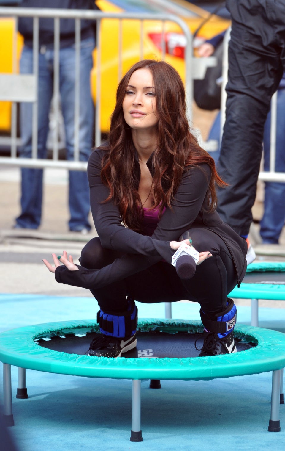 Megan Fox Films Trampoline Scene For Teenage Mutant Ninja Turtles Photos Video Huffpost